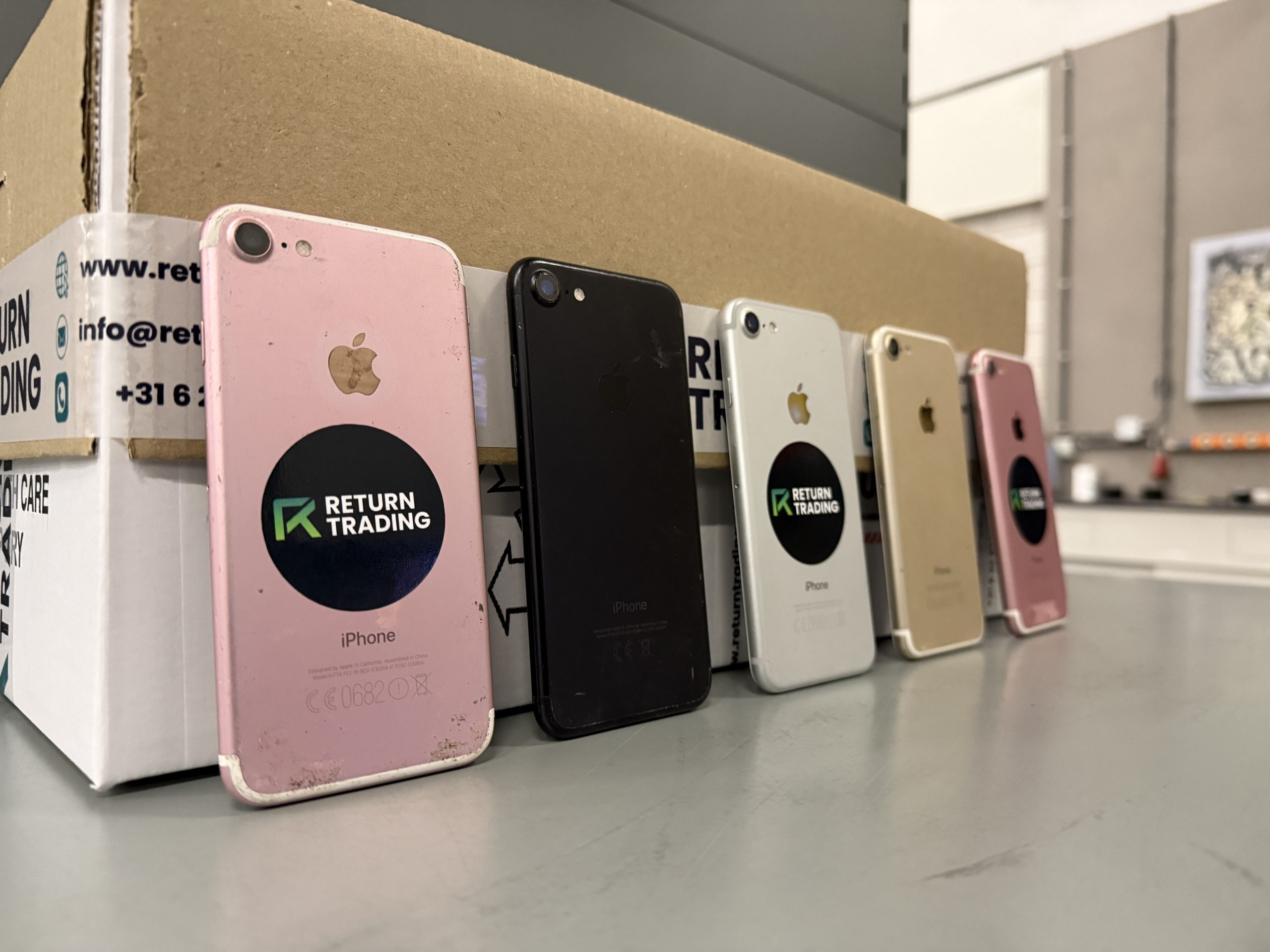 100x Apple iPhone 7 - CazOOm